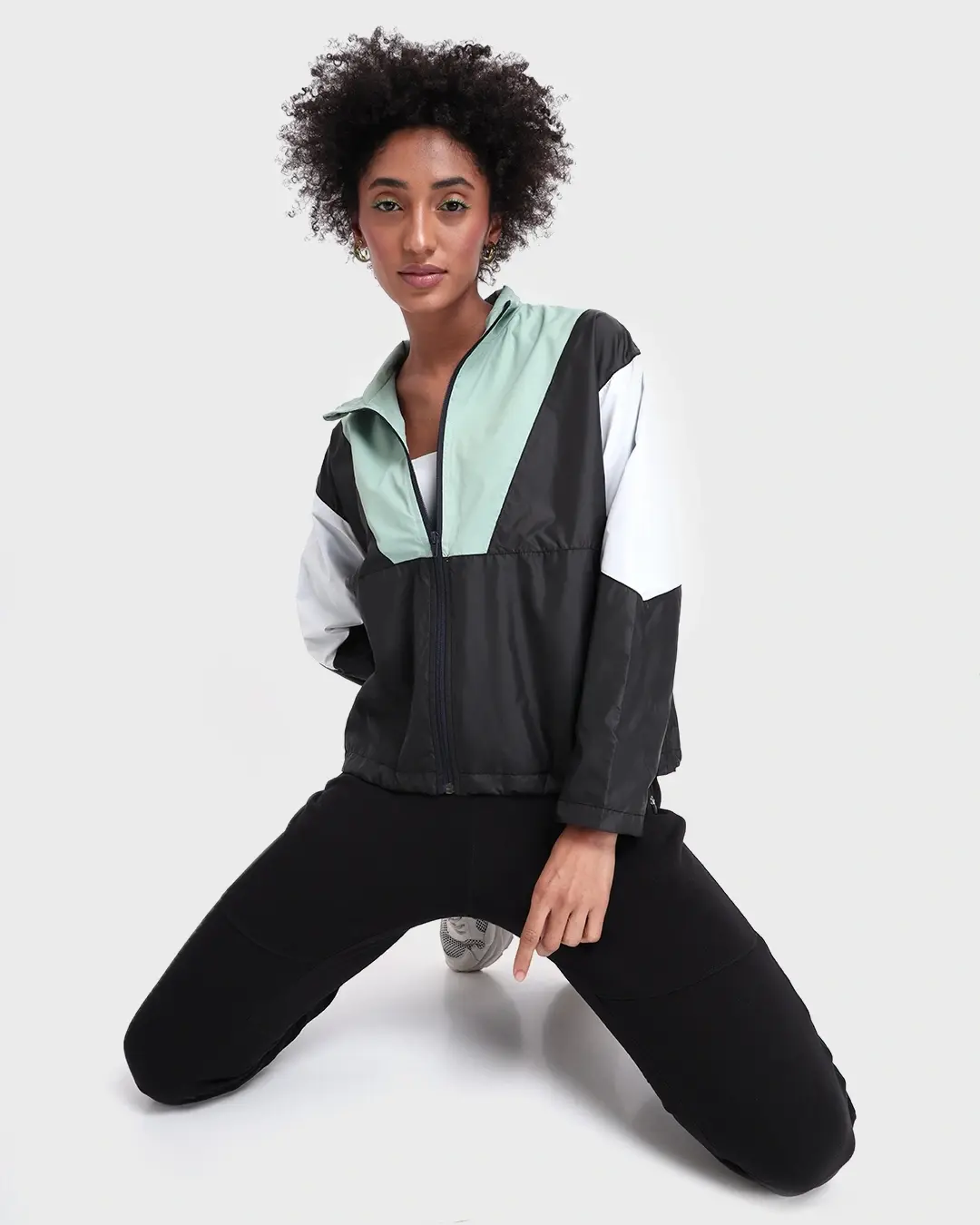 10 Best Plus Size Winter Wear For Women To Keep Warm This Season ...