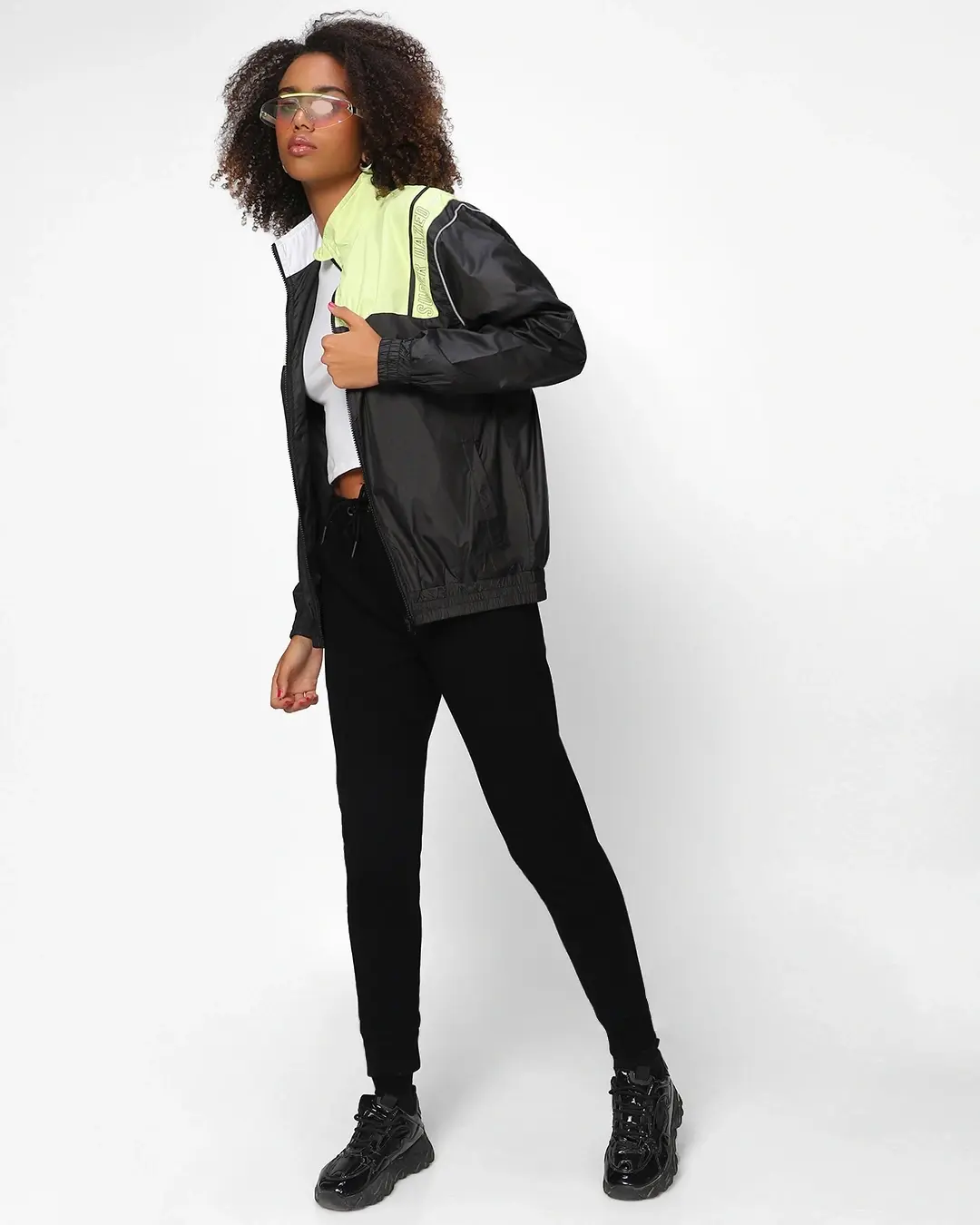 Complete Guide: What To Wear With Women's Tops