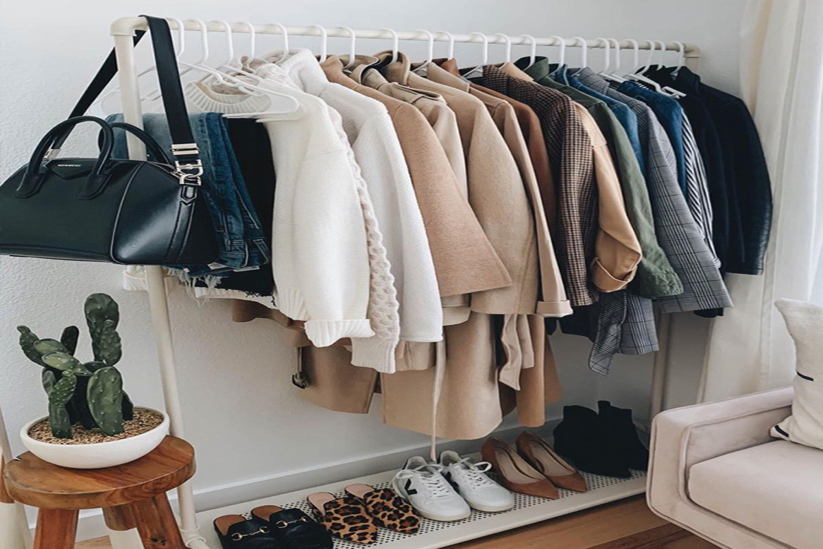 Capsule Wardrobe For Women - A Complete Guide To Minimalism