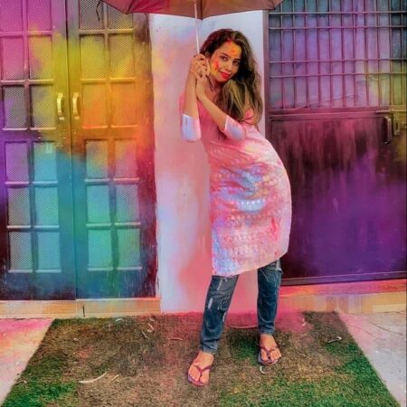 Trending & Vibrant Holi Outfits For Men And Women