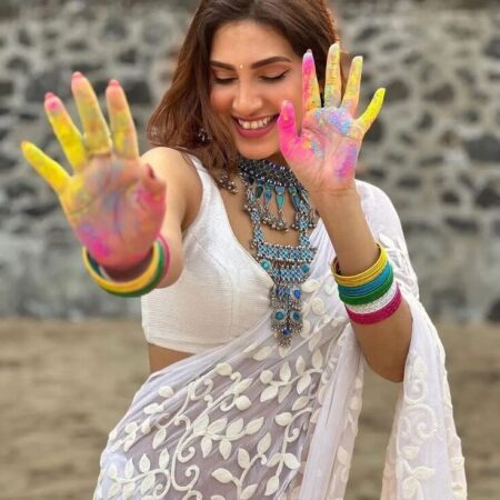Trending & Vibrant Holi Outfits For Men And Women